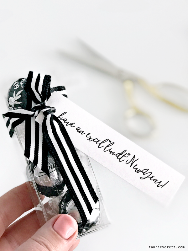Lindt Chocolate New Year's Eve Printable Gift Tag | Tauni Everett